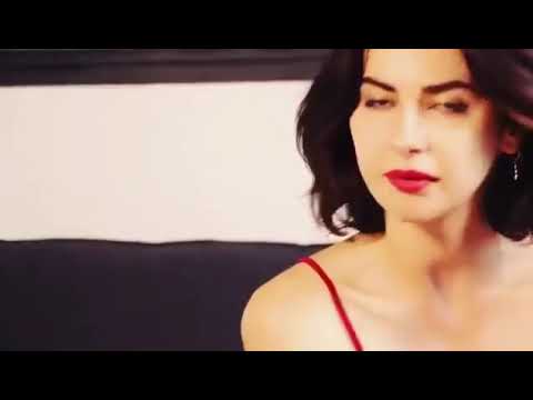Nesrin Cavadzade Seksi Öpücükler Sosyal Medyayı Sallandı