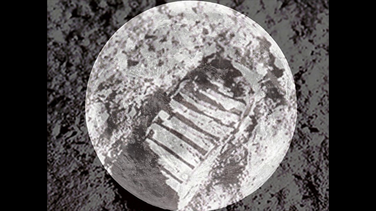 First Footprint on the Moon - YouTube