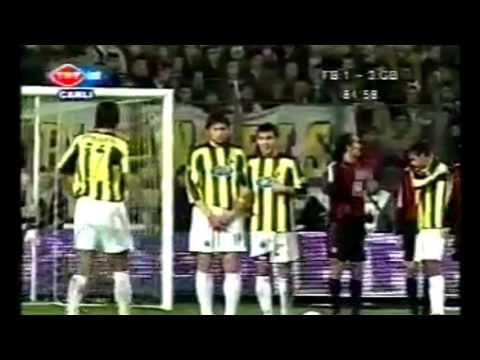 Rakip baraj kurmayinca Pierre van Hooijdonk kendi barajini kurduruyor ve füzeyi yolluyor. :)