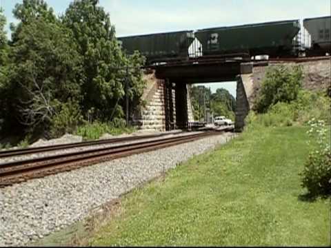 NS 7500 w/ Bad P5, BNSF Z-train and Two Warbonnets @ Galesburg, IL RR ...