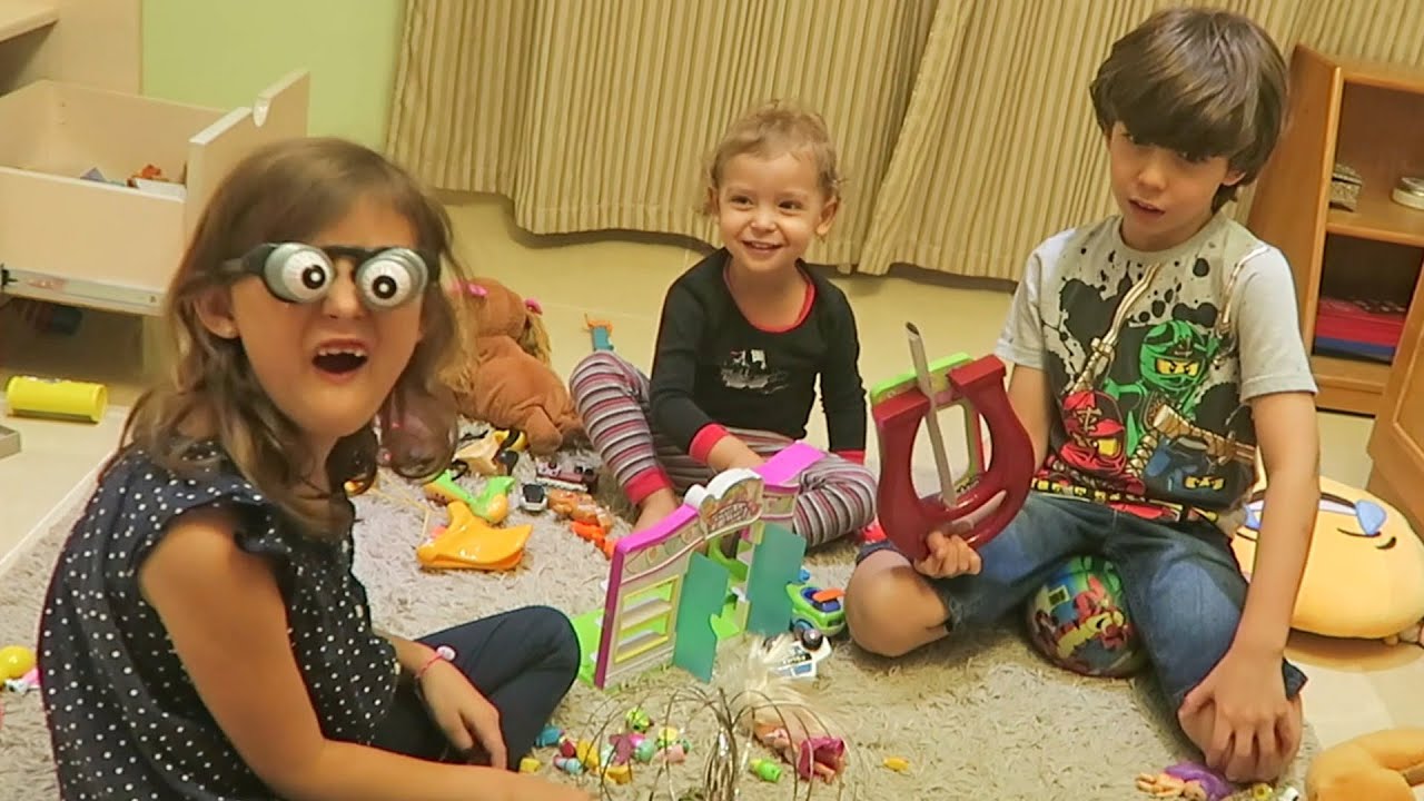 Kids so messy!! - YouTube