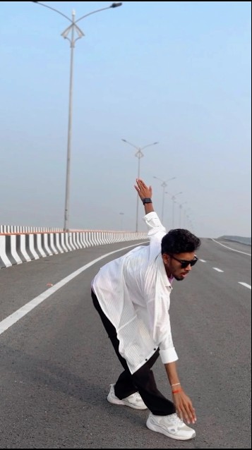 Lahanga me meter #dance #trending #khesarilalyadav - YouTube