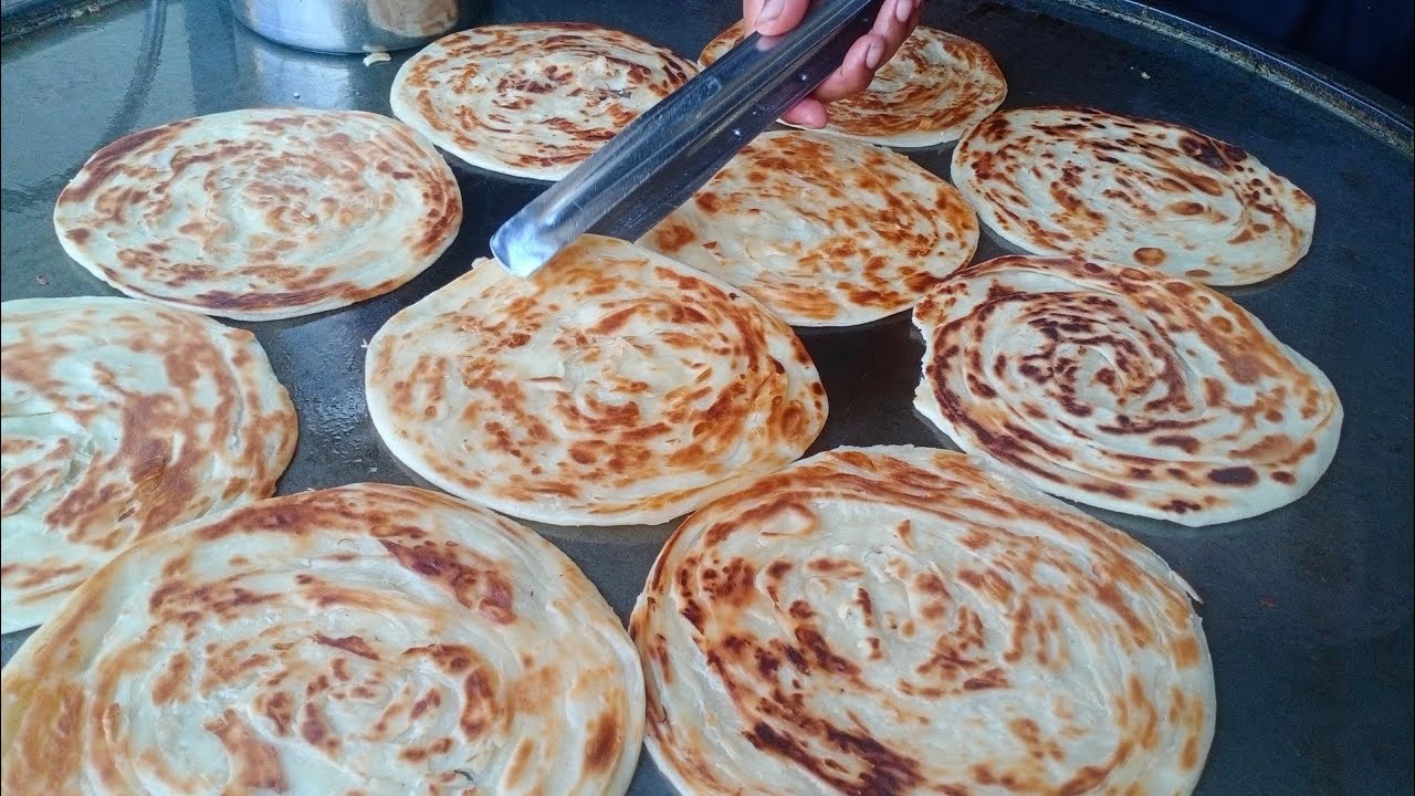 Quetta baba cafe paratha|Lachaydaar parathay|Street food|Lahore street ...