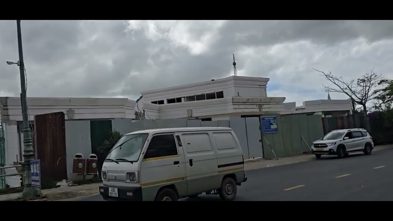 Day Nguyen Chi Thanh St - YouTube