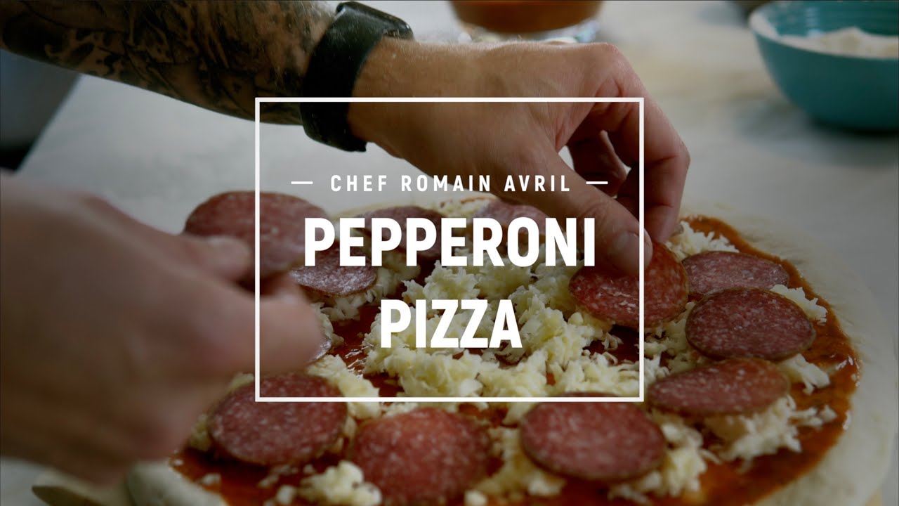 FRENCHY COOKS : PEPPERONI PIZZA! - YouTube