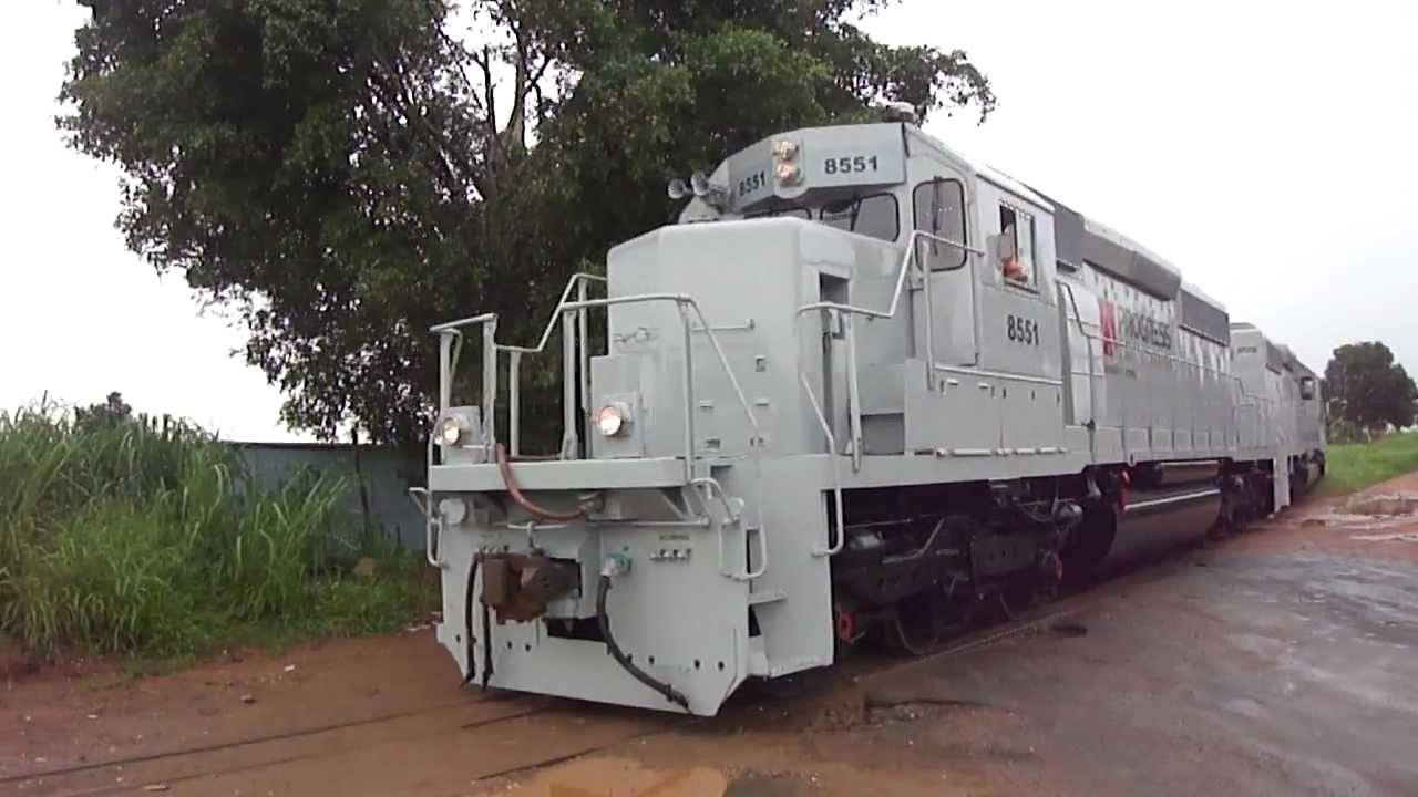 Dupla de SD40-2 Progress Vindo da MGE - YouTube