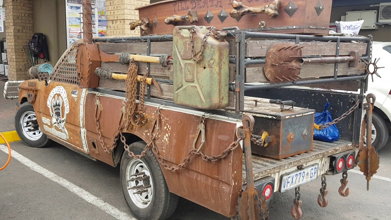 Horror movie car - YouTube