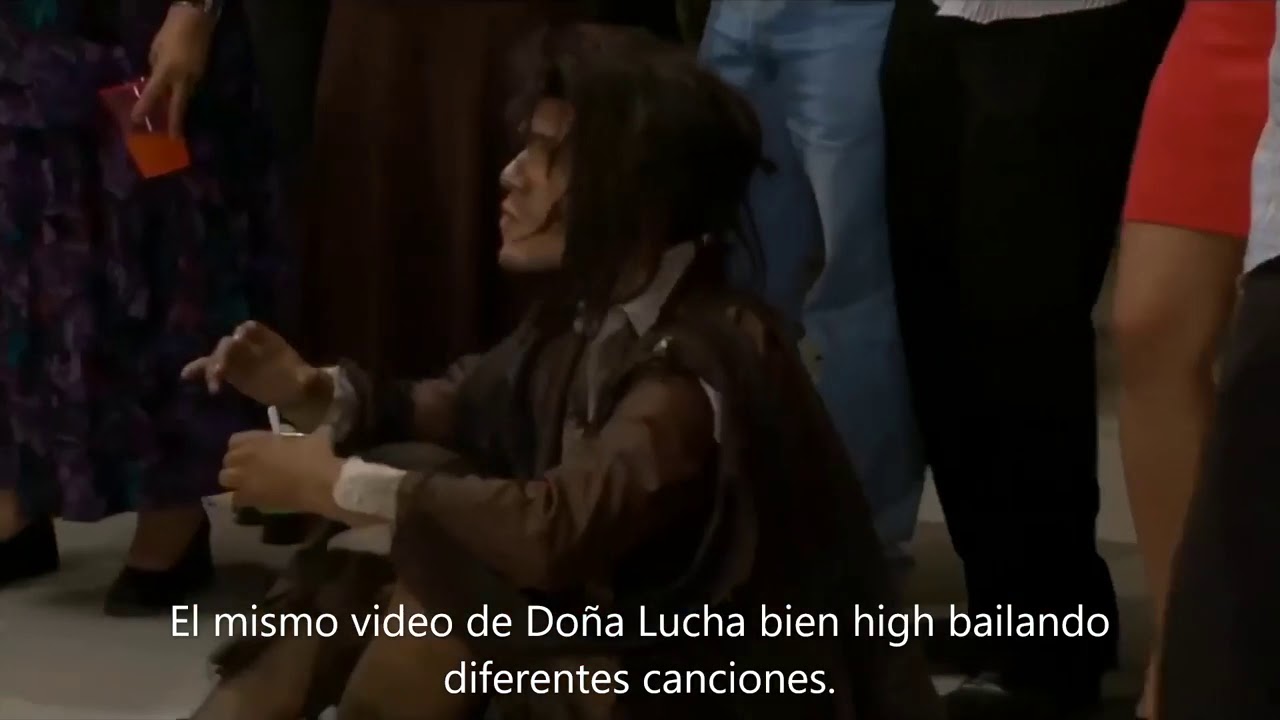 Doña lucha bailando| baila contigo - YouTube