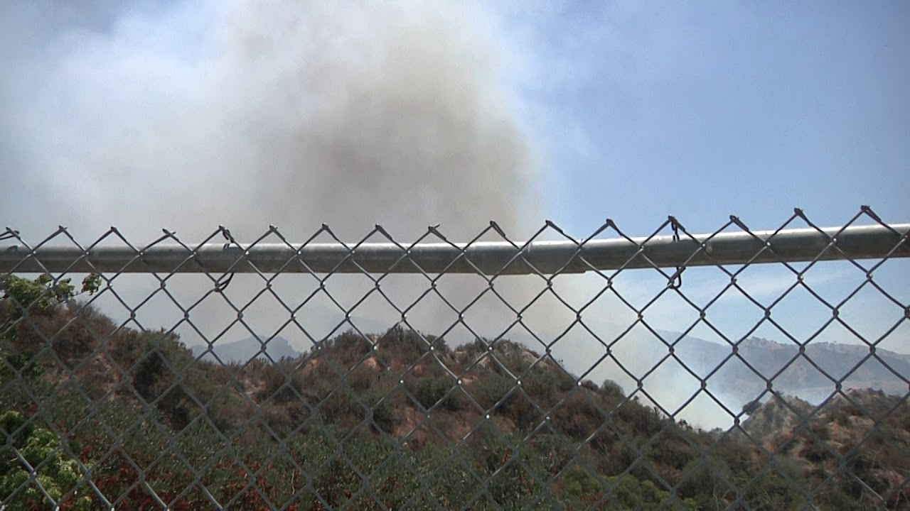 Pico Fire reaches 10 acres, possibility for 100 acres - YouTube