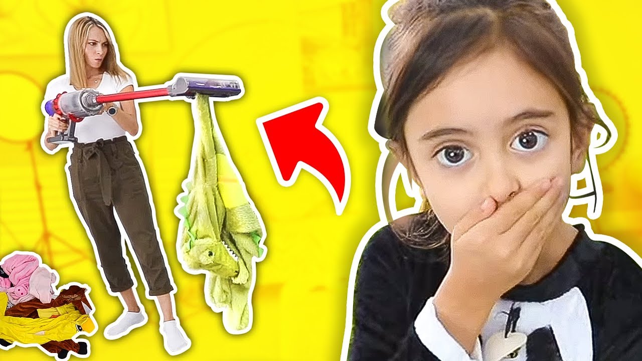 Emily helps Mommy! Kids Pretend Play with Cleaning Toys! - YouTube