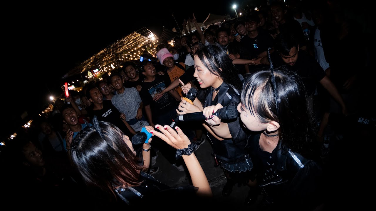 Kohi Sekai Dear Friends - Live at Pesta Rayat Wibu NEOCON - YouTube