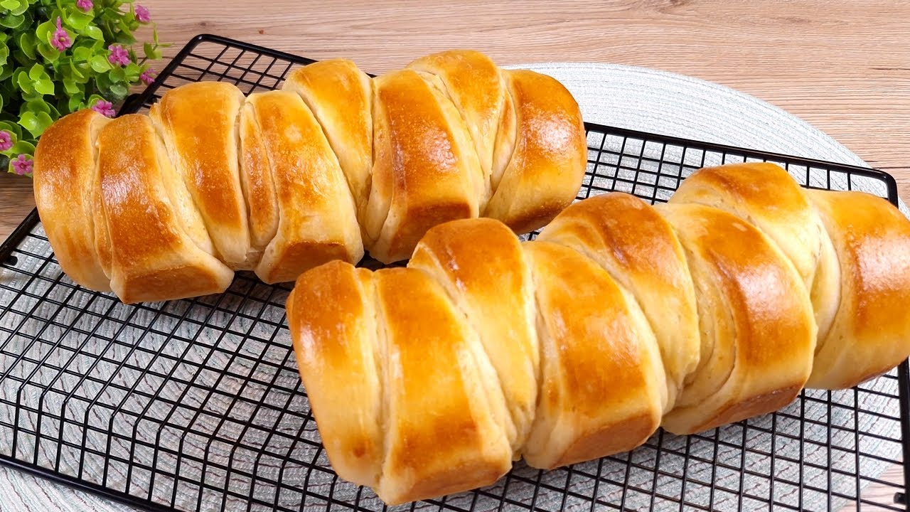 Discover The Magic Ingredient In Grandma's 5-minute Bread Recipe! - YouTube