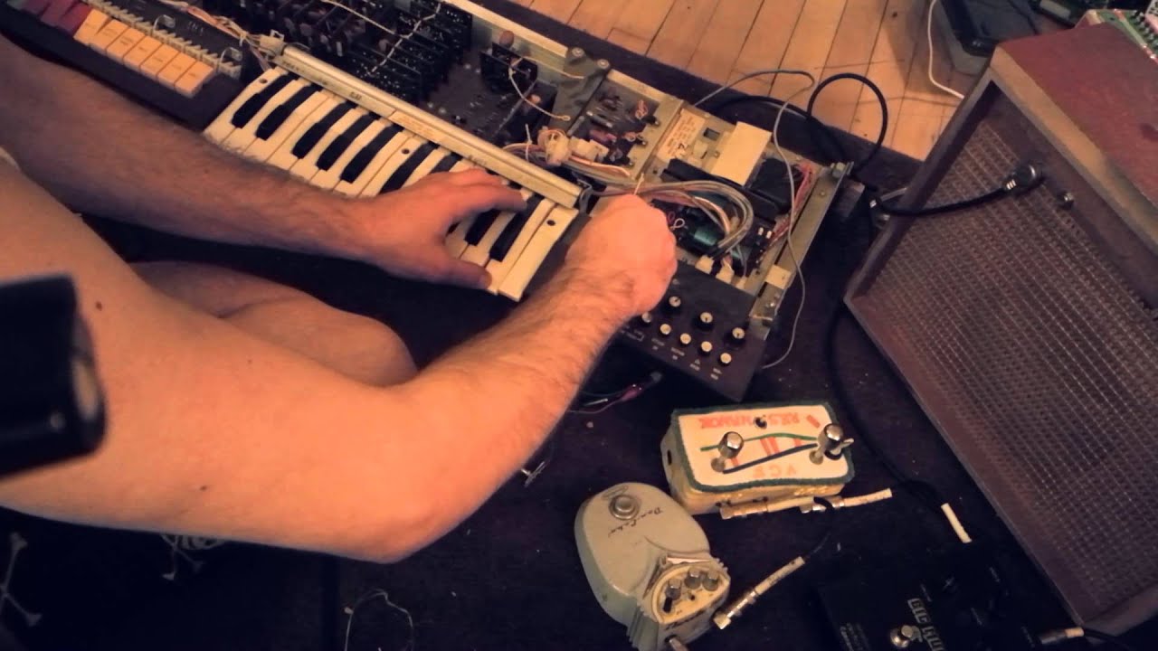 Wurlitzer Orbit III Analog Synthesizer - YouTube
