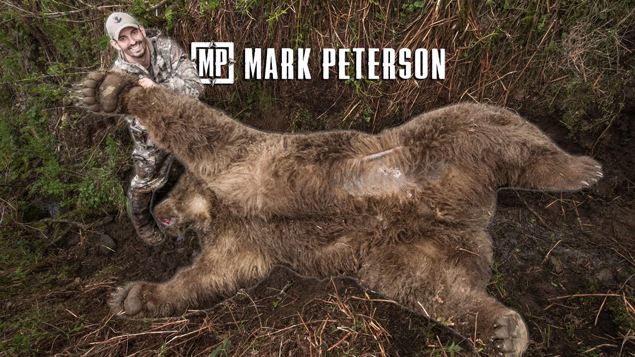 Giant 10 foot Alaska Brown Bear | Mark Peterson Hunting - YouTube