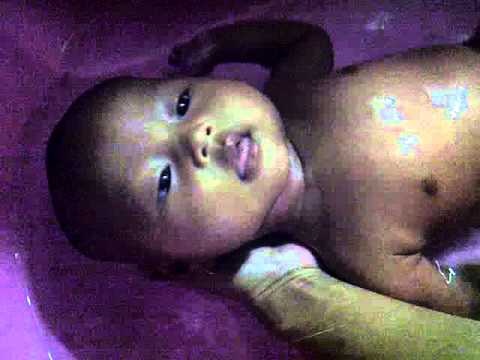 Naifa lagi mandi sore