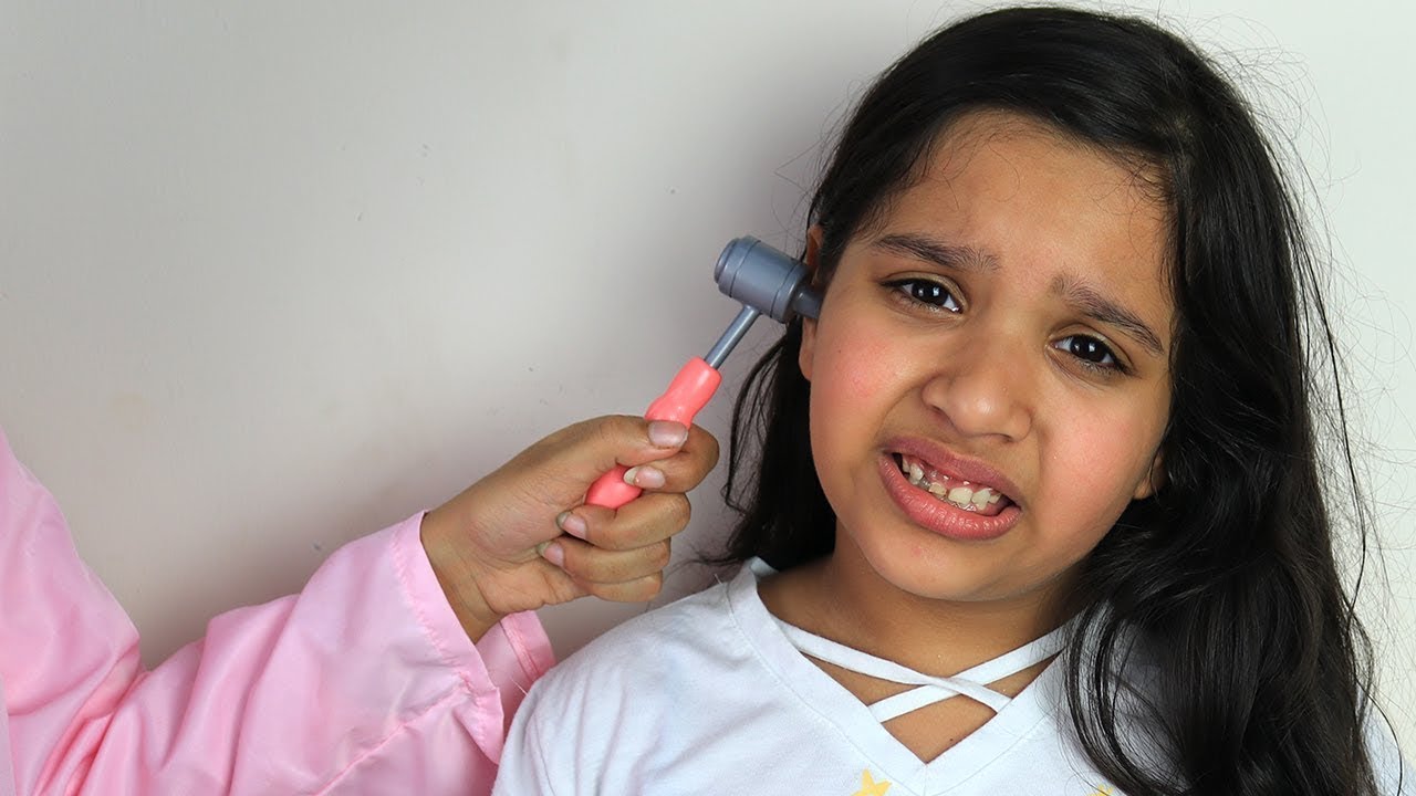 الدكتورة تعالج شفا بعد مامرضت !!! doctor helps Shfa after gets sick ...