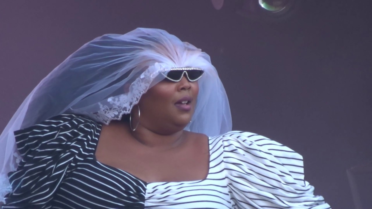 Lizzo - Truth Hurts - Live @ Roskilde Festival - 07/2019 - YouTube