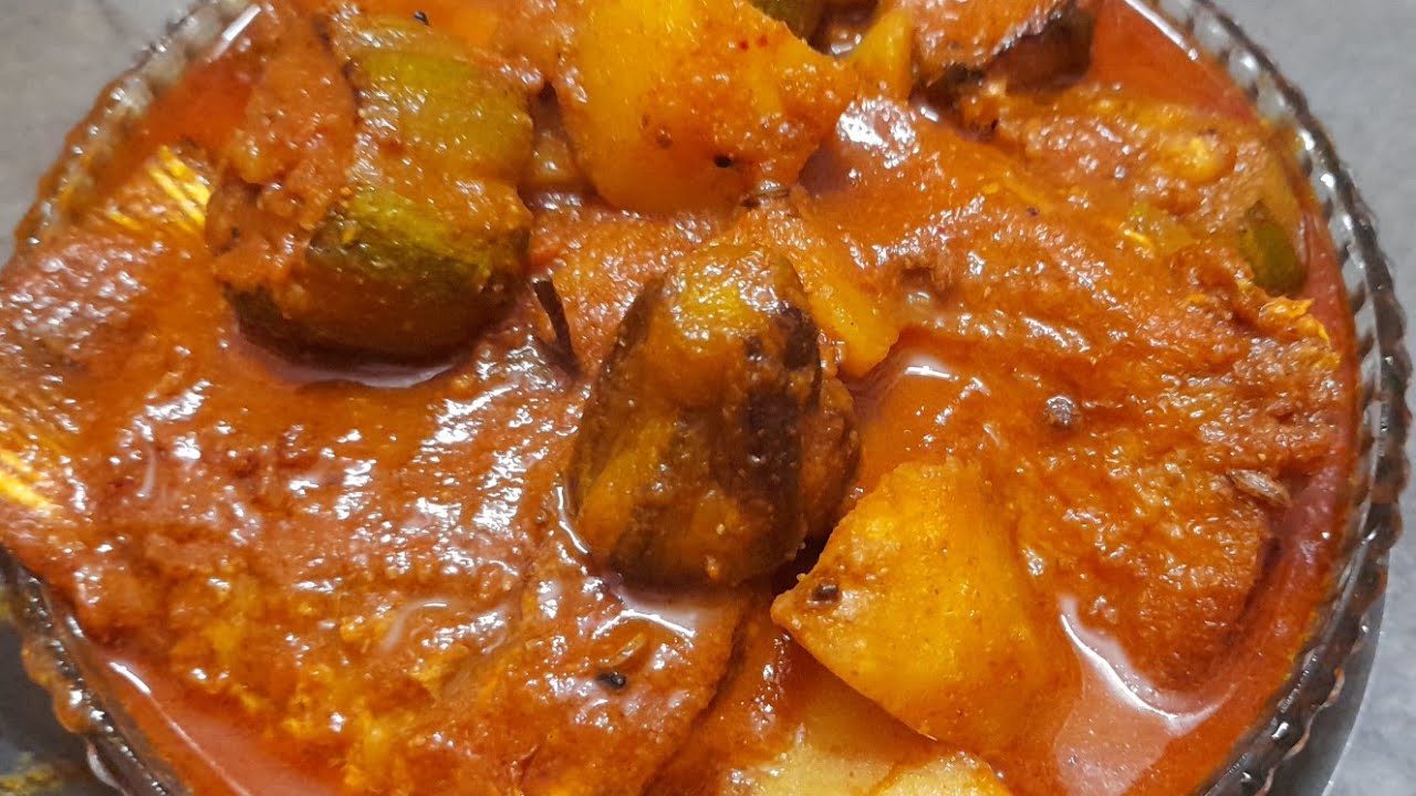 Mach potol aloo curry recipe - YouTube