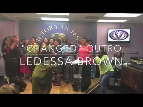 Lady LeDessa Brown singing "Changed" at VIJM Throwback Concert - YouTube