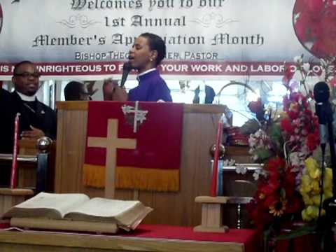 Bishop Stephanie Riddle - Green preaching part 1 - YouTube