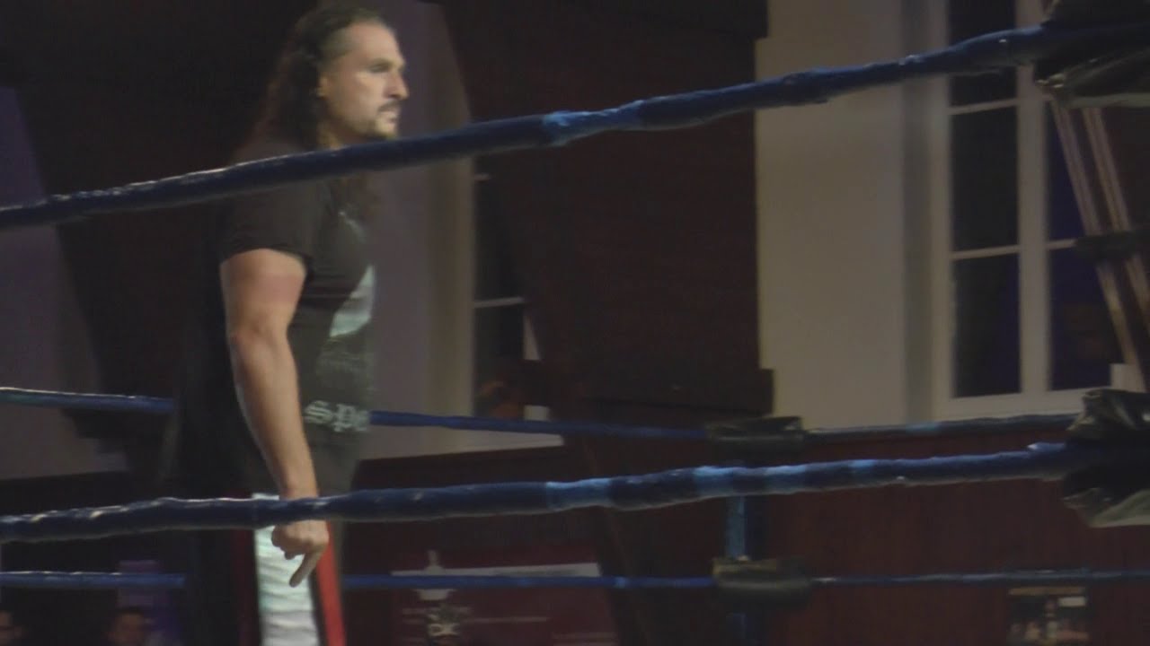 JOE E. LEGEND ERSTMALS IM BWA-RING! - BWA Outta Control 2015 - YouTube