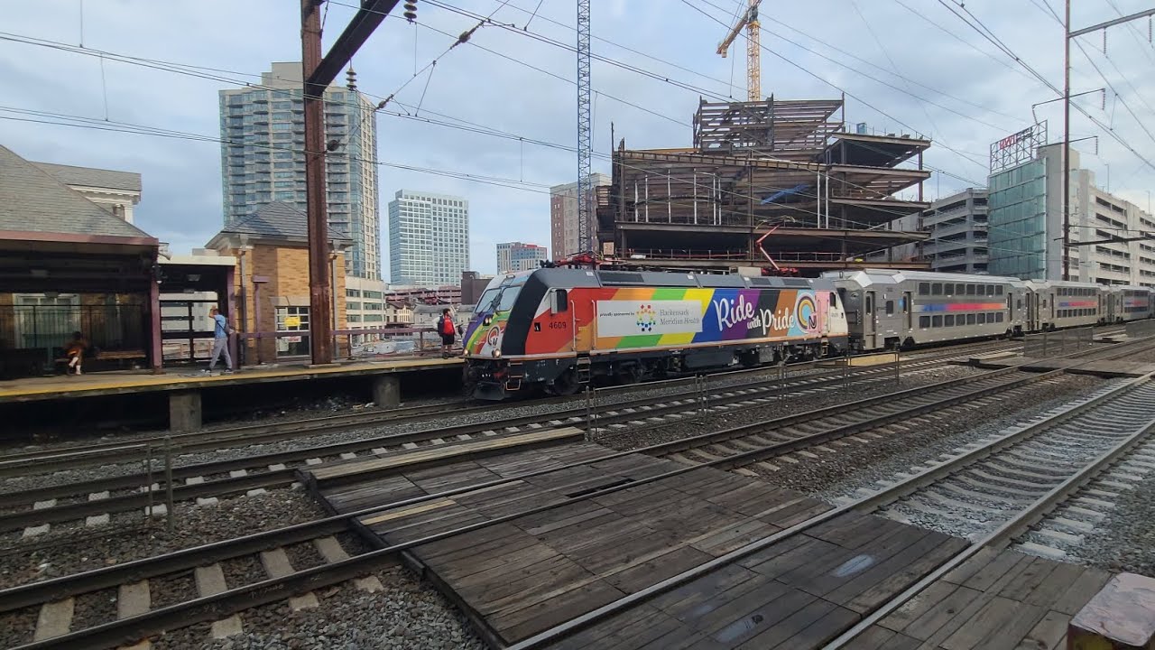 New Brunswick Station Railfanning: NJ Transit & Amtrak in Action (June ...