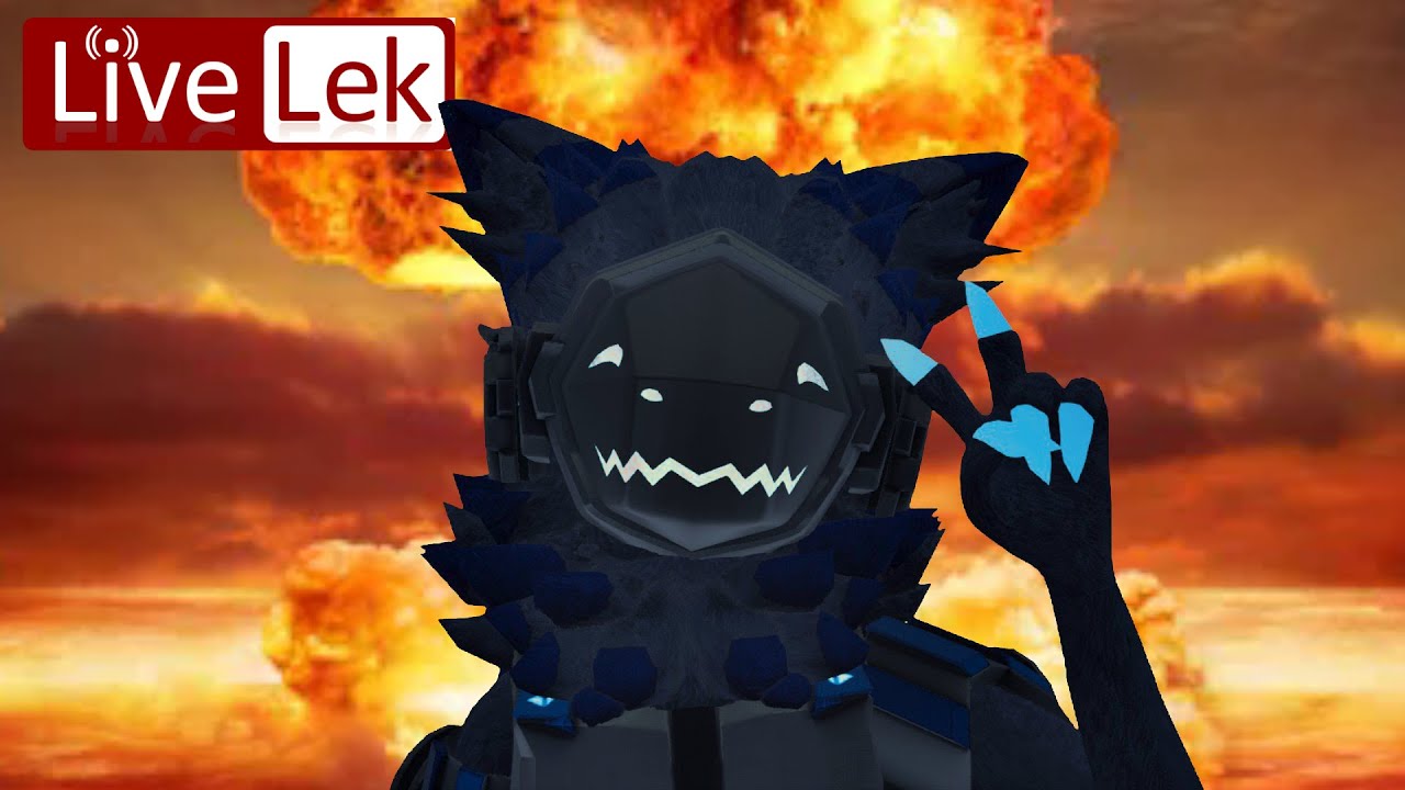 Professional Streamer Plays An FPS Game | Toaster Arena playtest - YouTube