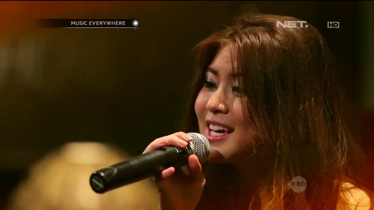 Elizabeth Tan - Aku Cinta Padamu (Live at Music Everywhere) ** - YouTube