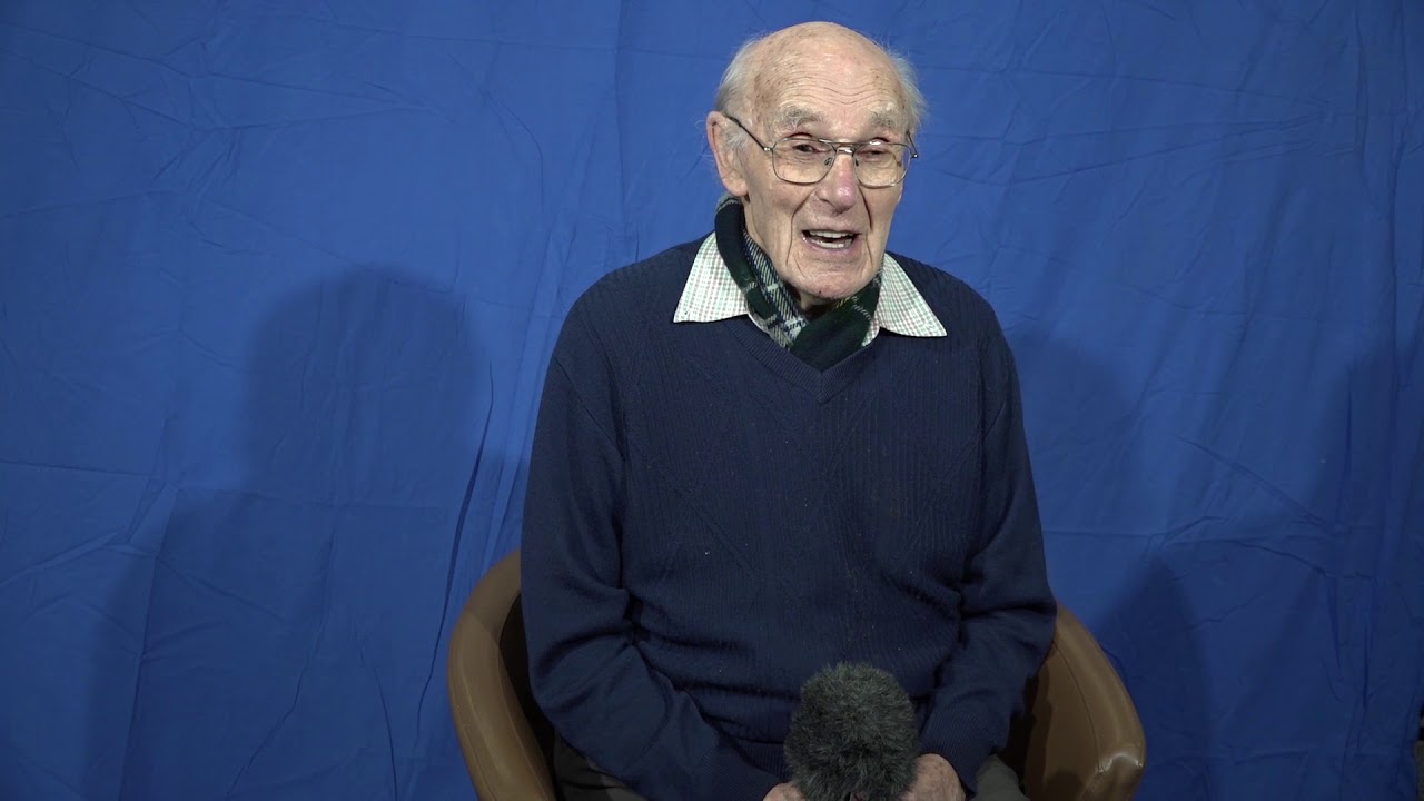 Peter Martin of New Life Church Congleton praying for you. - YouTube