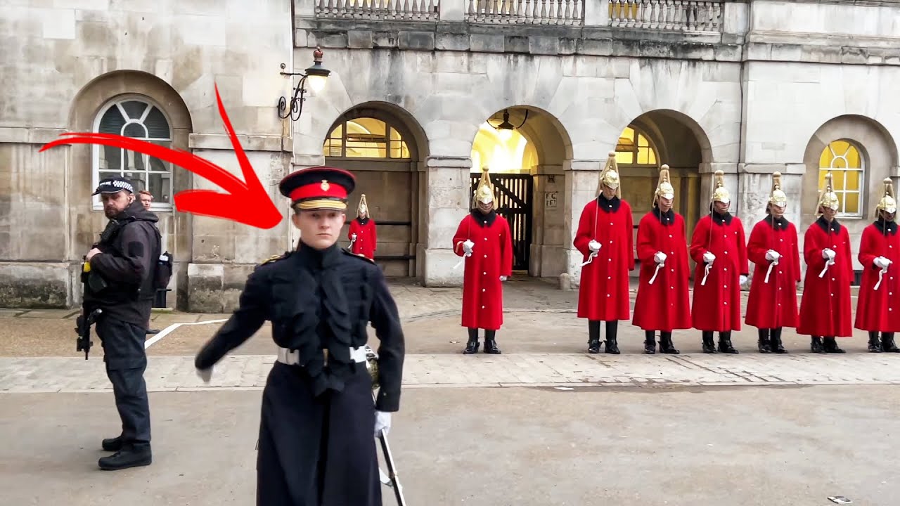 Don't Mess with this Female King’s Guard Commander - YouTube