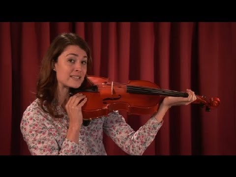 How to Hold a Viola With the Left Hand : Violin & Viola 101 - YouTube