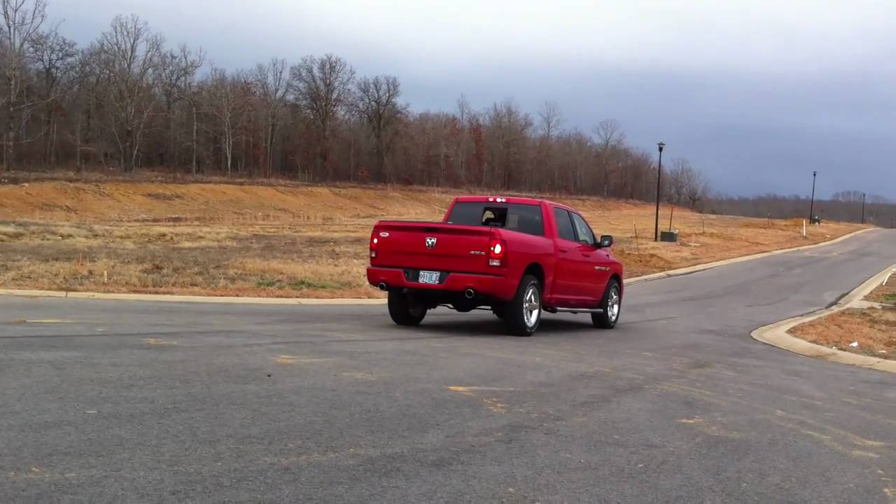 2011 Dodge Ram 1500 Hemi Crew Cab Sport Quick Burnout - YouTube