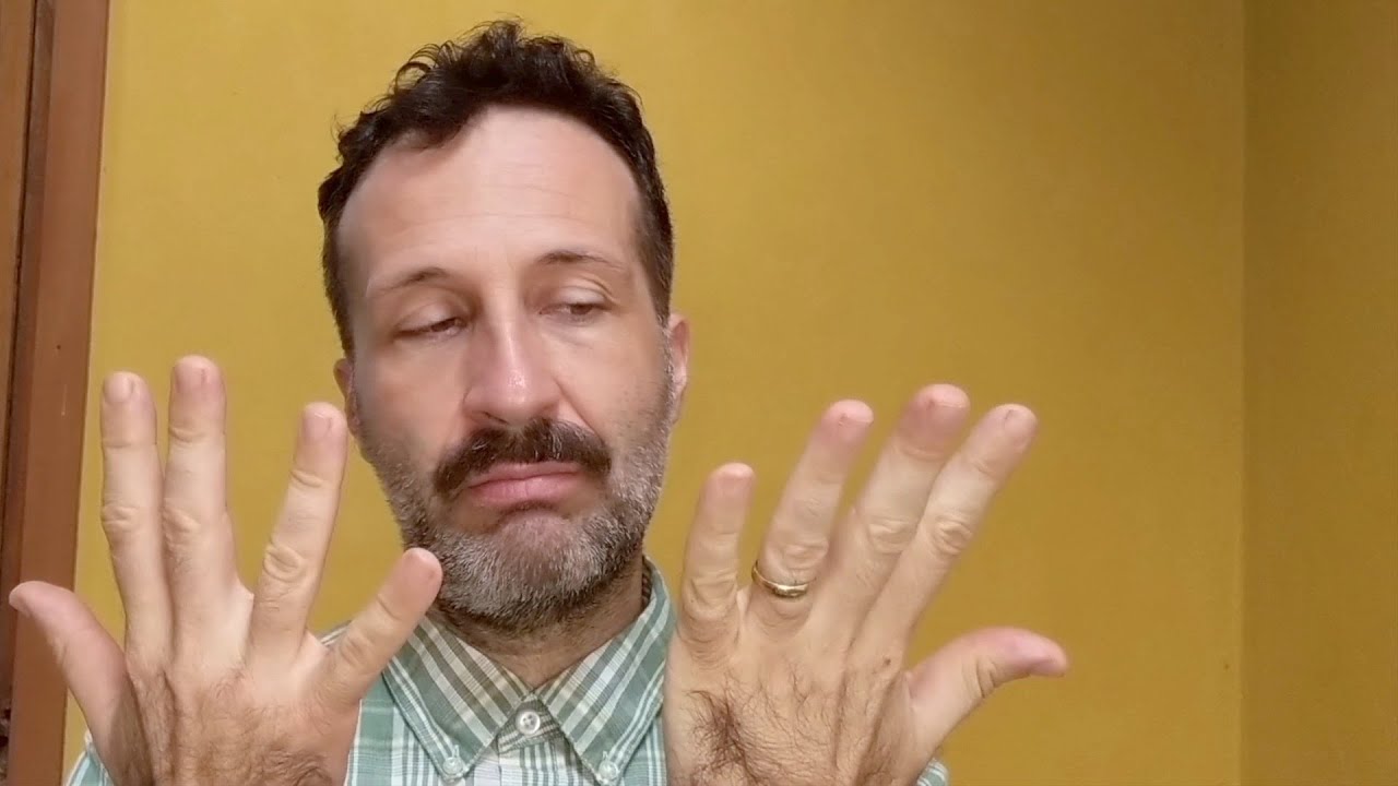 How do Italians count with their fingers? - YouTube