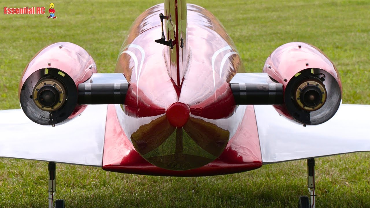 Twin turbine Passenger RC jet starts up and flies ! Airliner Meeting ...