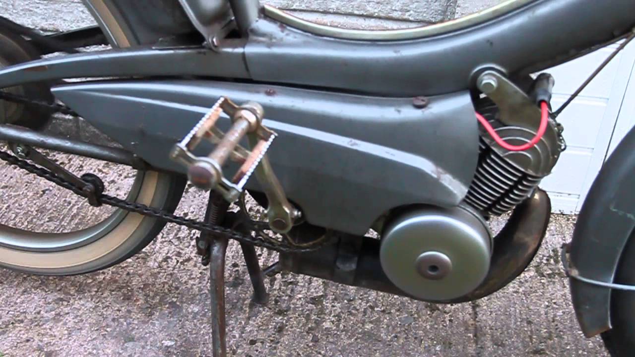 Mobylette AV 42 running - YouTube