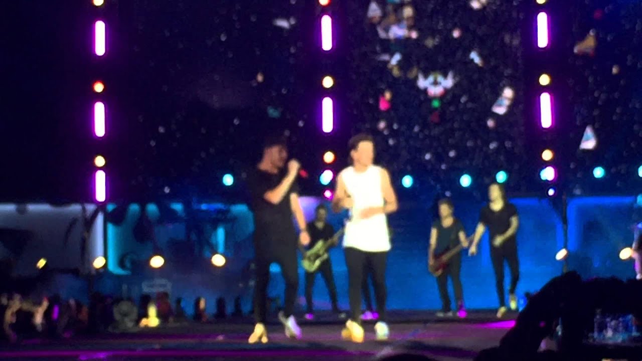 ALIVE - ONE DIRECTION (ON THE ROAD AGAIN TOUR MANILA, 03-22-15) - YouTube