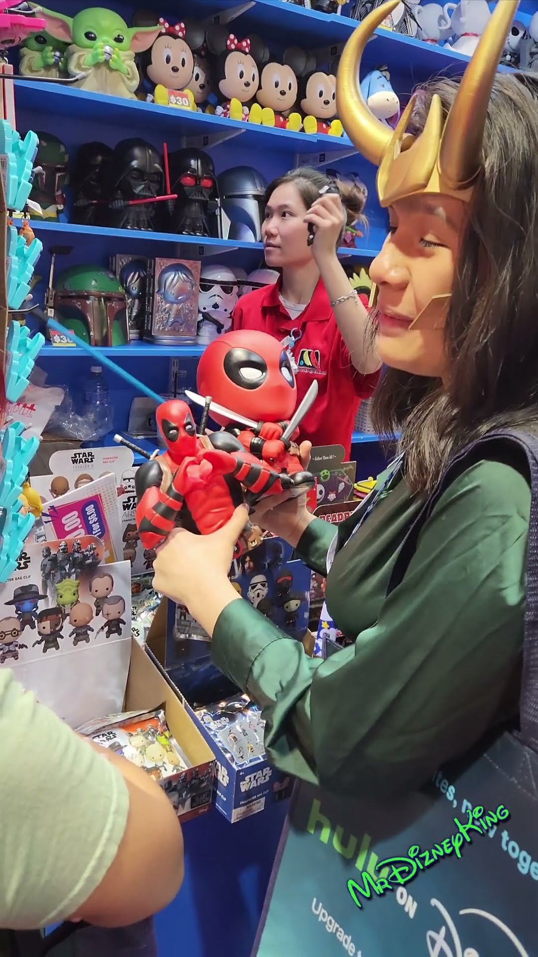 D23 Expo 2024 Fans are trying to decide which #deadpool to buy. Which ...