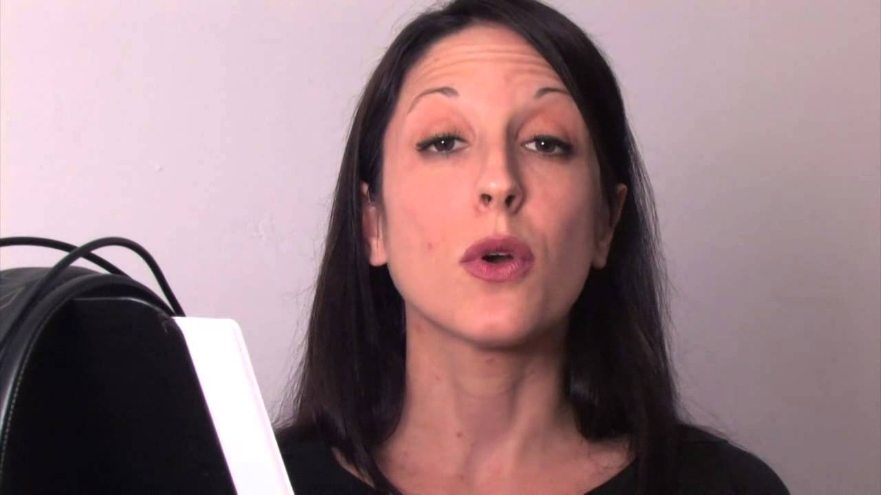 Singing Basics & Shaping of the Mouth - YouTube