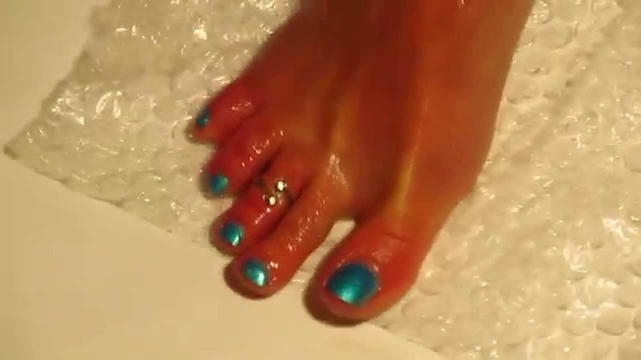Oily Toes and Bubble Wrap - YouTube