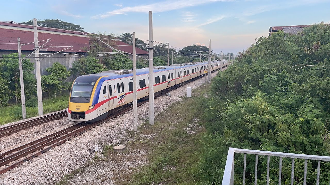 KTMB Komuter Utara Service EMU Class 92 CSR Zhuzhou - YouTube