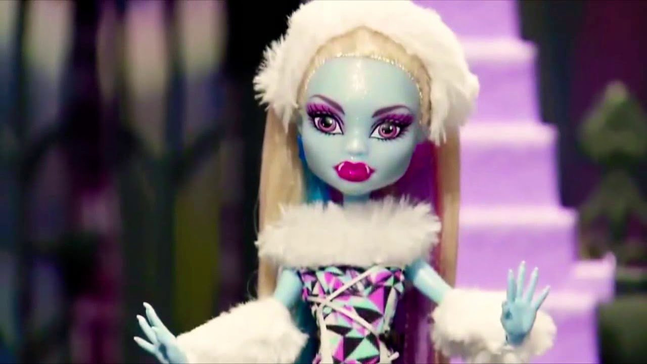 MONSTER HIGH VERSION FACE OFF - YouTube