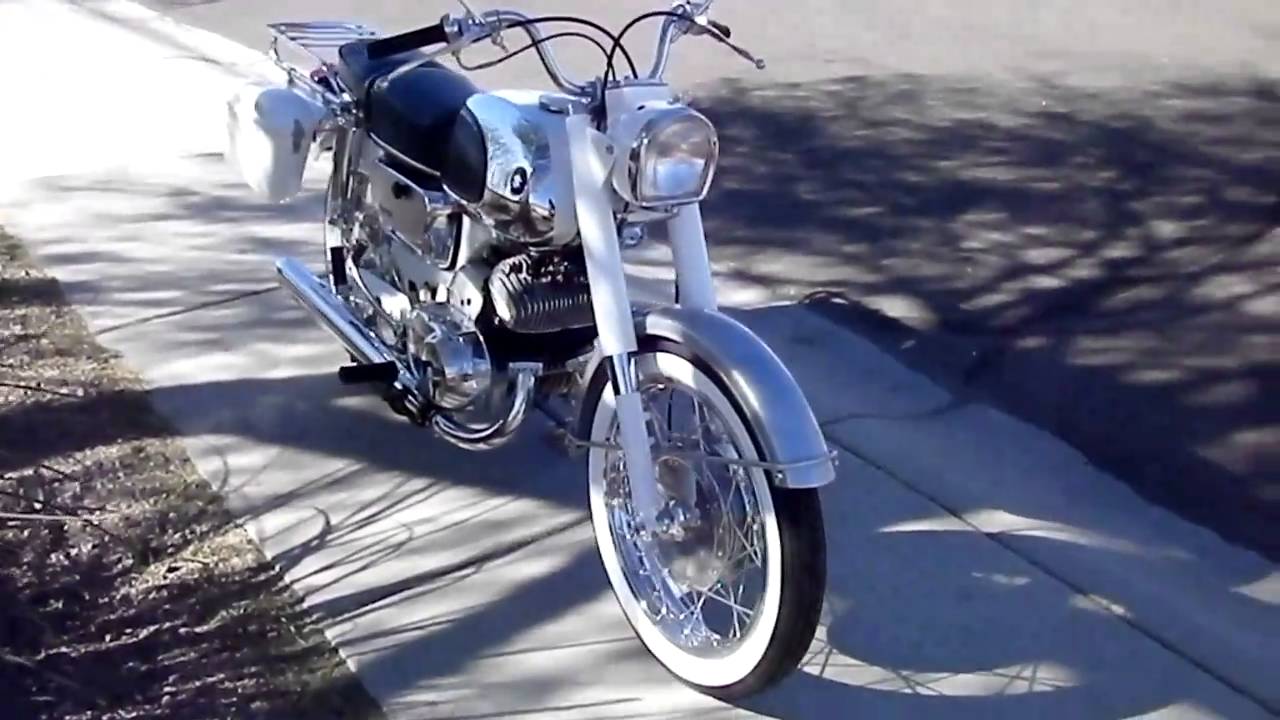 1964 Suzuki T10 Crusader part 1: quick walk around - YouTube