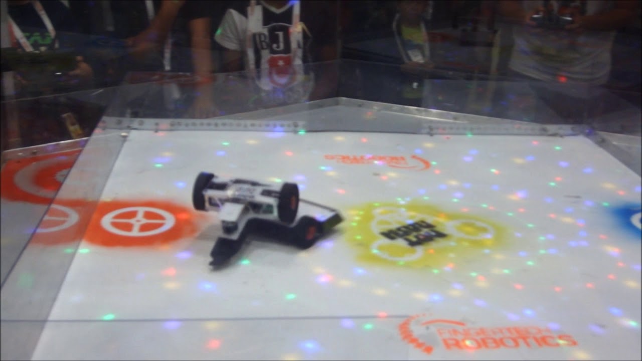 Robogames 2018 - Durp 1 vs Samurai Bot - YouTube