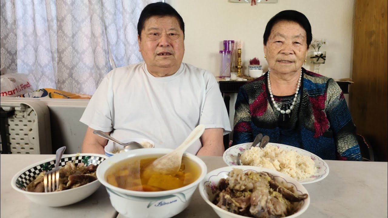 how to make nqaij tsaws nrog qhiav [stewed pork with ginger, Hmong ...
