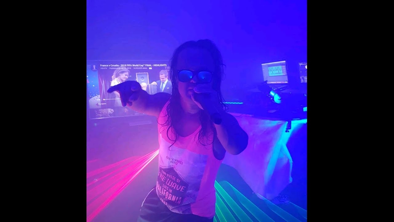 WIGGERS IN PERRIS MIDGET JAY Z MIDGET KANYE WEST LAS VEGAS DWARF MIGHTY ...