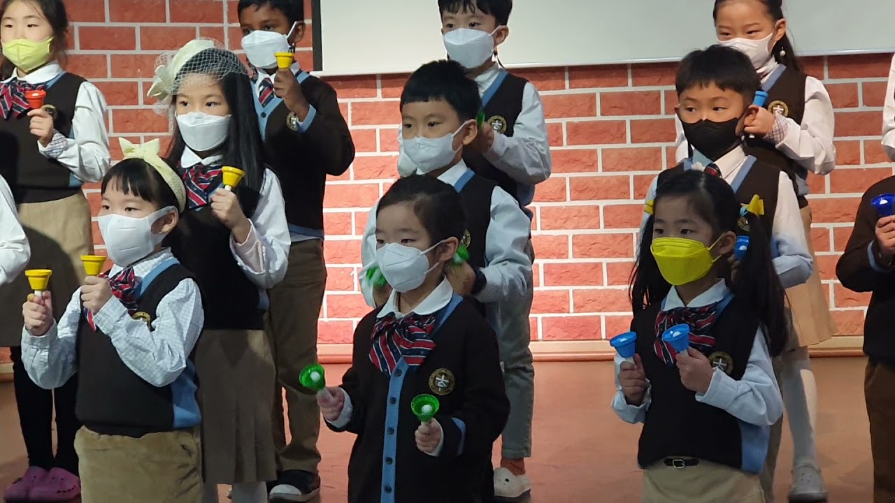 2021 KCIS Thanksgiving Festival - 08 G1 & G2 Handbell "We Wish You a ...