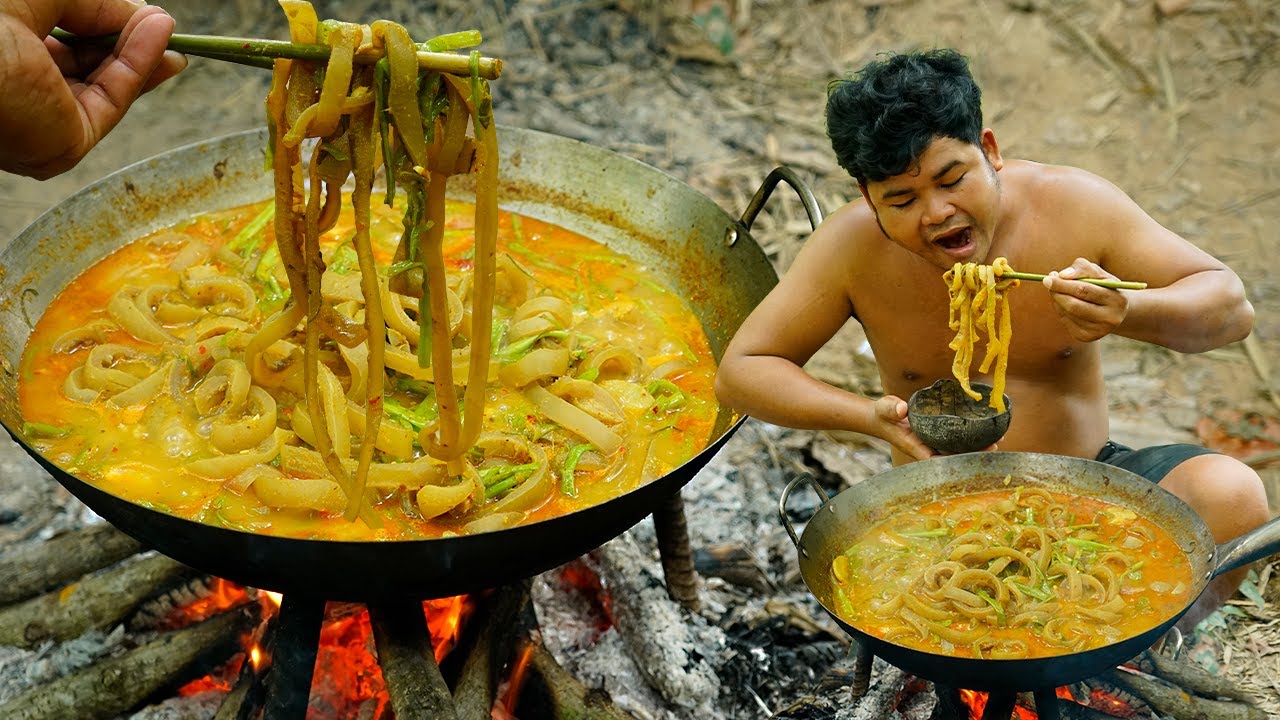 Cooking Cow Skin Noodle Morning Glory Coconut Milk Soup Recipe Eating ...