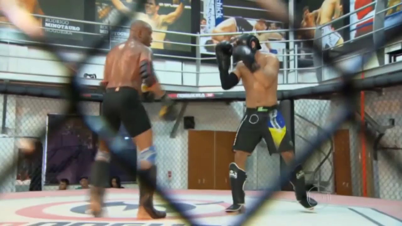 MMA Sparring Knockouts and Beatdowns - YouTube