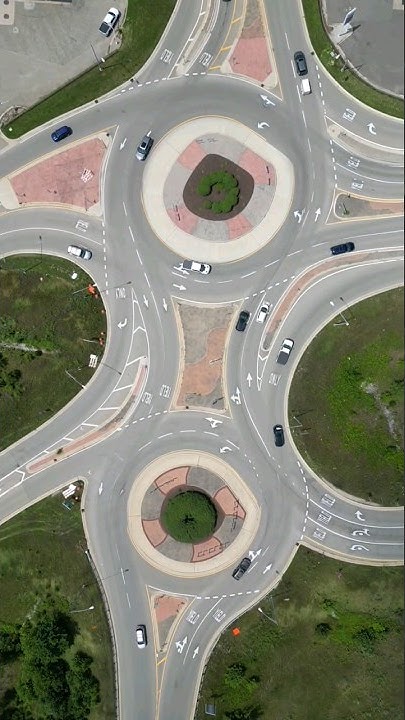 Michigan's Double Roundabout - YouTube
