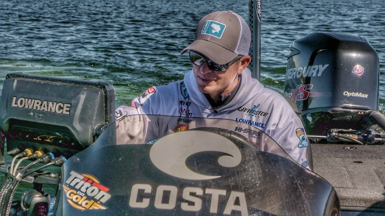 How to Fish for and Catch Open Water Schooling Bass - YouTube